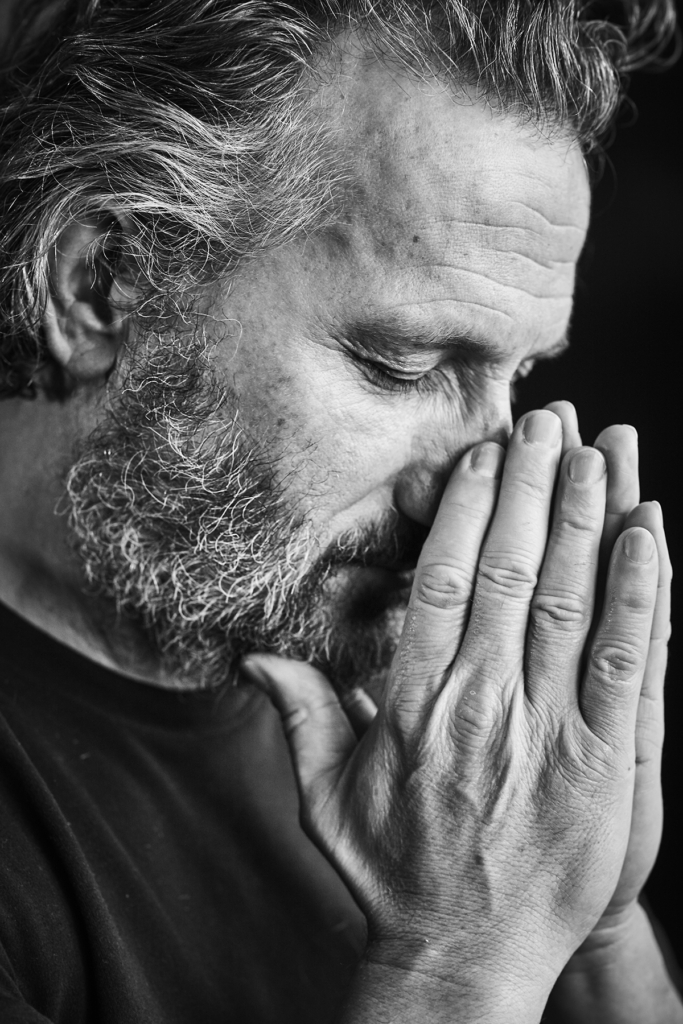 Marcel Musters: 'Yoga leert me dat het leven simpel is’ ⋆ Yoga Online