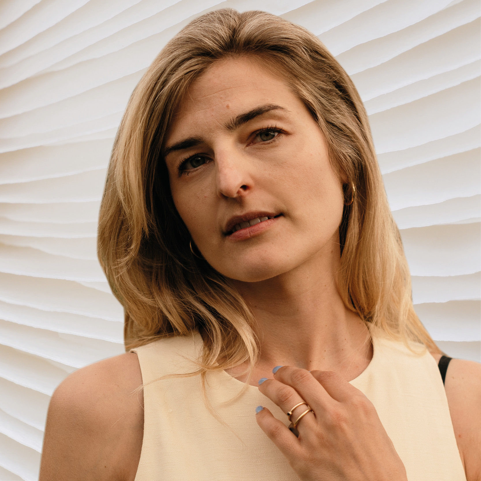 Rustige yogales van Kim van der Veer - Yogatv ⋆ Yoga Online