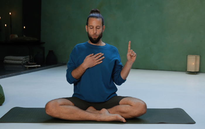 Zes Kundalini ademoefeningen voor rust en focus ⋆ Yoga Online