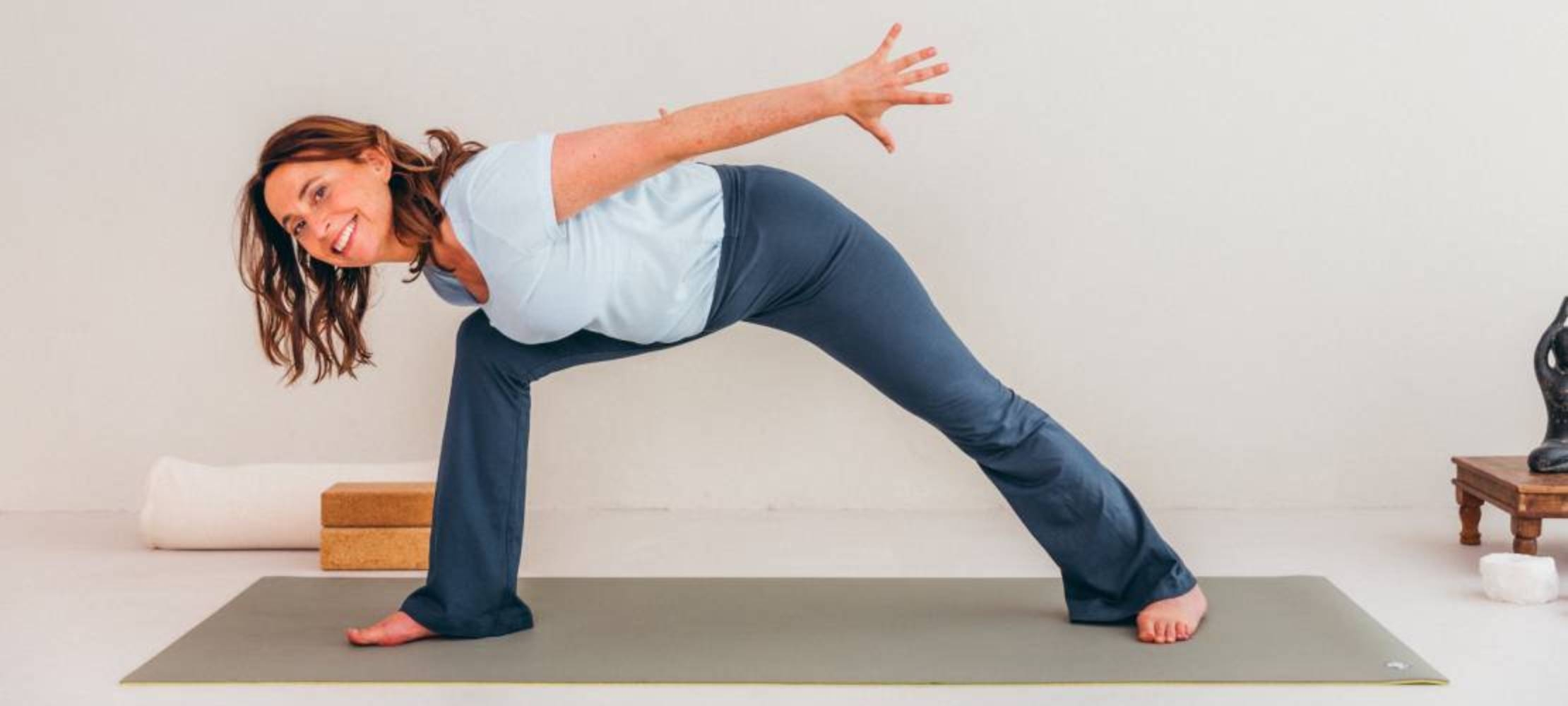 Nanda van Praag ⋆ Yoga Online